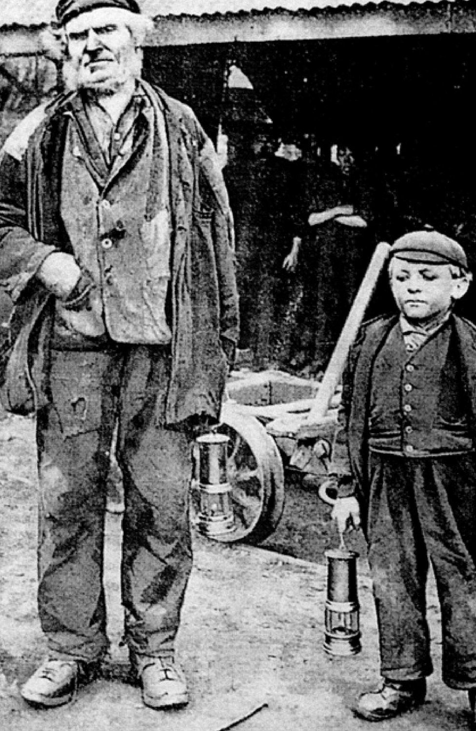 Ferndale explosion: Valley of children without fathers - BBC News