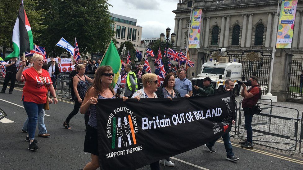 Republicans hold anti-internment march in Belfast - BBC News