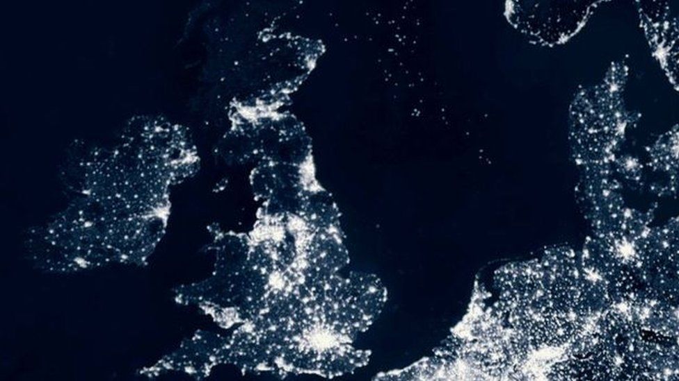 How the 'loss of night' hurts us and the environment - BBC Newsround