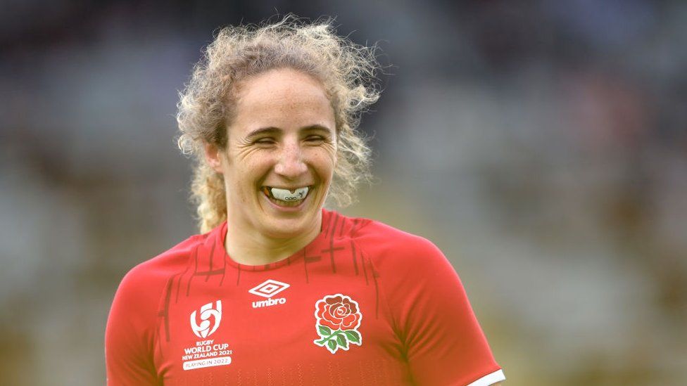 Rugby World Cup: England beat Fiji in record 14-try win - BBC Newsround