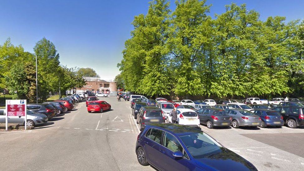 Wrexham car parks: Free afternoon parking approved - BBC News