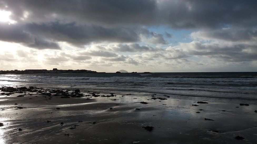 Your pictures of Scotland's award-winning beaches - BBC News