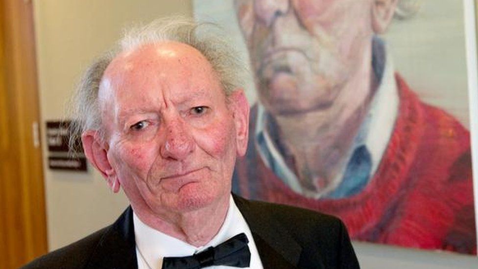 Brian Friel: Reflections on a 'literary giant' - BBC News