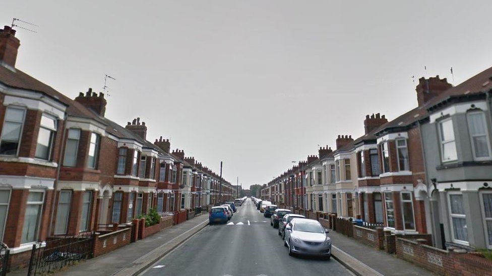 Murder probe as Hull man dies following house altercation - BBC News