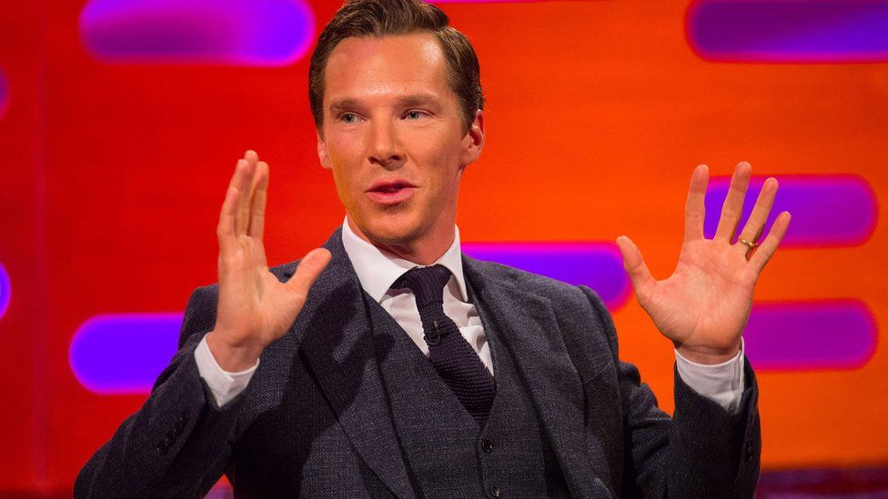 Should it be curtains for eating at the theatre? - BBC News