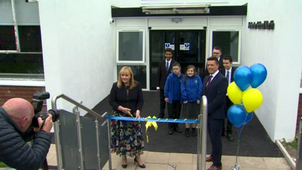 Harberton: New Belfast special needs school to be built - BBC News