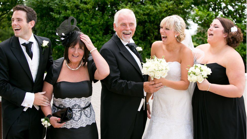 Aelwyd Hafodwenog yn dathlu'r 40 - BBC Cymru Fyw