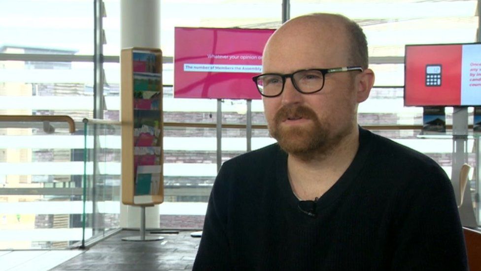 Welsh language commissioner role 'facing axe by stealth' - BBC News