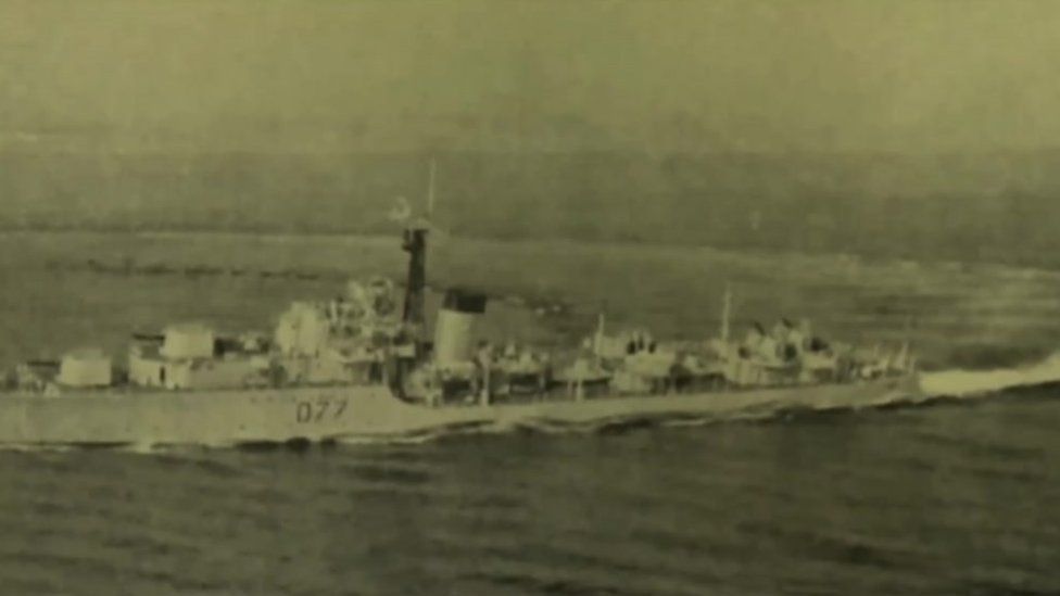Royal Navy veterans win asbesto compensation battle - BBC News