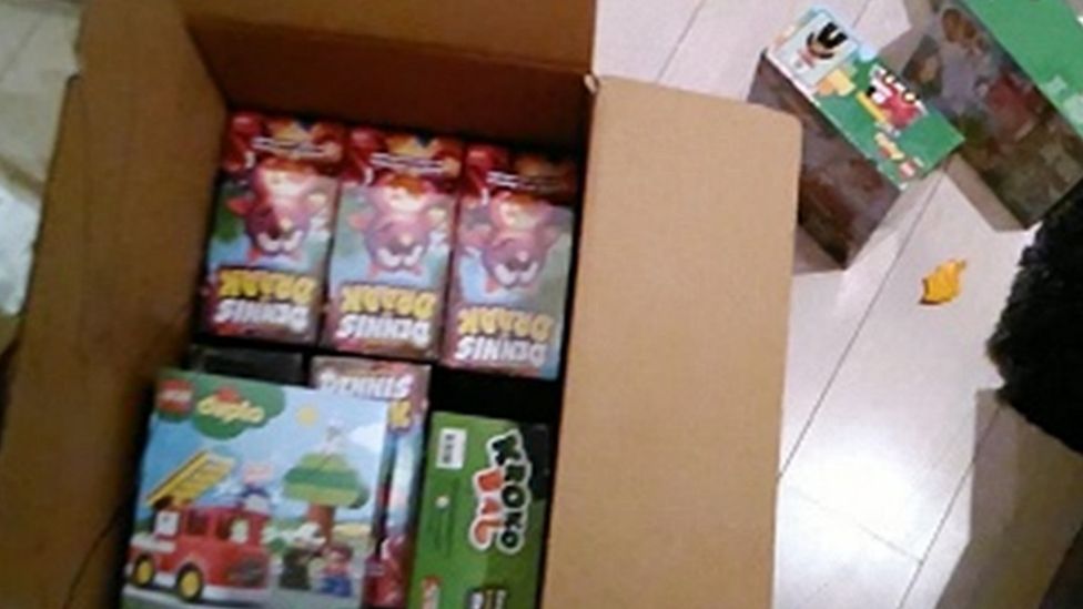 Ex-marines who smuggled drugs in Lego boxes jailed - BBC News