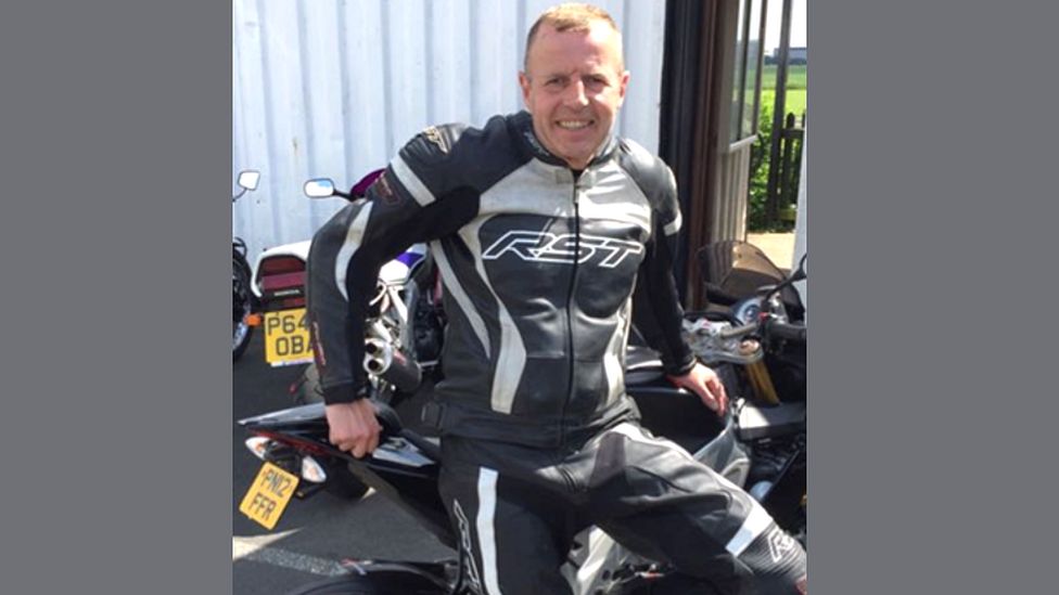 Jason Dymond: Family pay tribute to motorcyclist killed in crash - BBC News