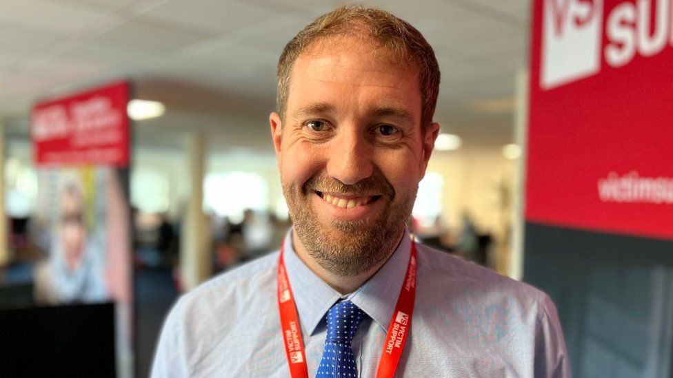 'Pobl ag anableddau'n cael eu sarhau'n ddi-baid' - BBC Cymru Fyw