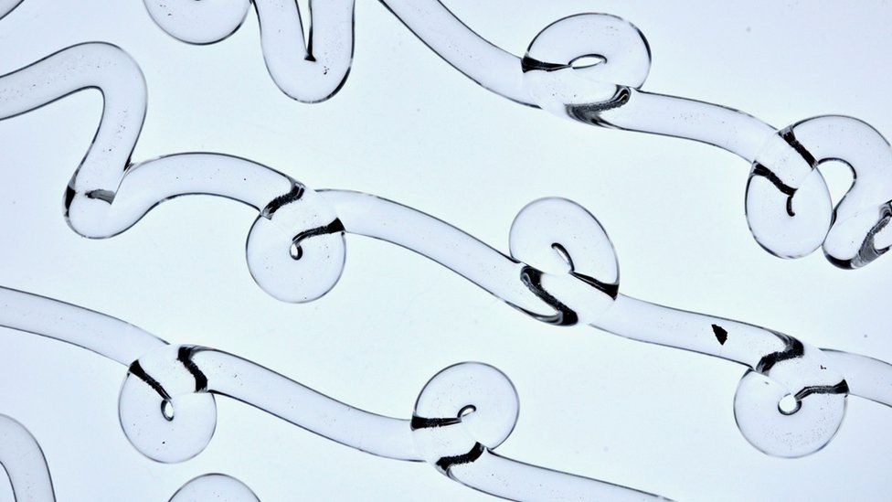 'Sewing' with molten glass and maths - BBC News