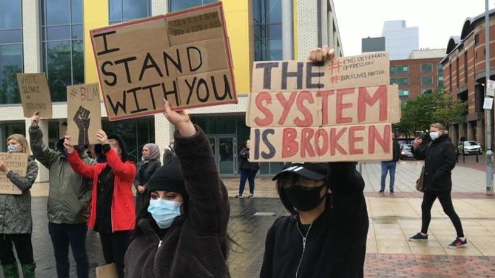 George Floyd death: Middlesbrough anti-racist demonstration - BBC News