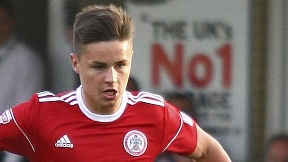 Jake Kean: Grimsby Town sign Sheffield Wednesday keeper on loan - BBC Sport