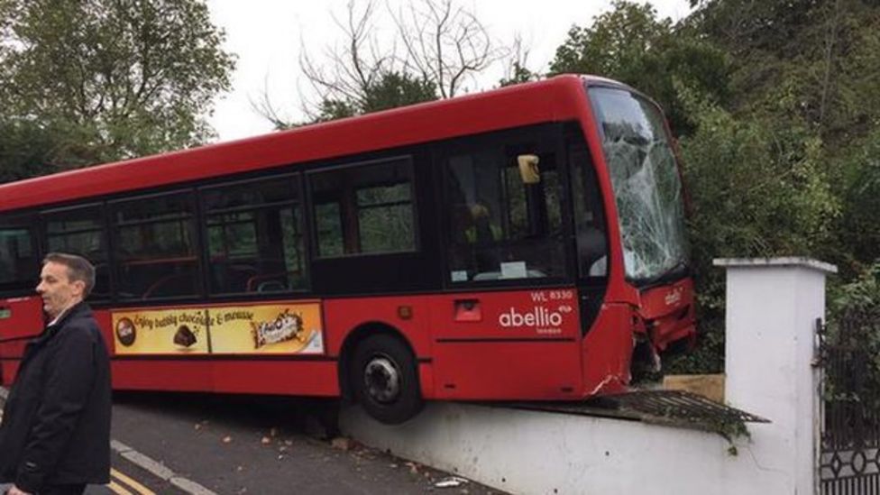Romford passengers injured as bus hits wall - BBC News