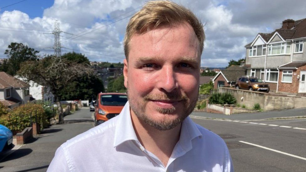 New energy grant for 'greener and warmer' Bristol homes - BBC News