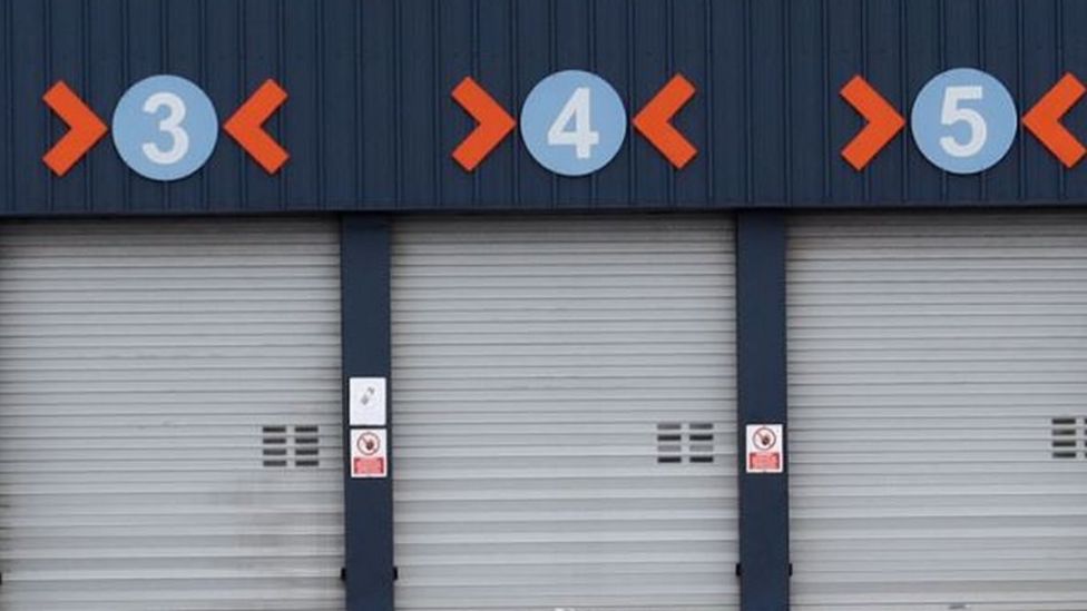 Coronavirus: Belfast MoT centre opens for Covid-19 testing - BBC News