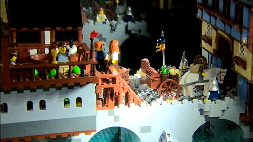 Brick Wonders Lego exhibition on display in Londonderry - BBC News
