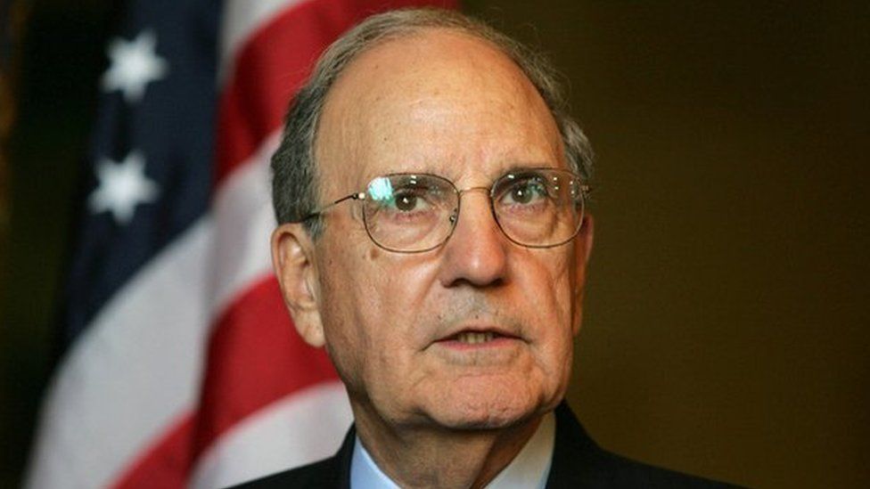 George Mitchell scholarship: Concern over future funding - BBC News