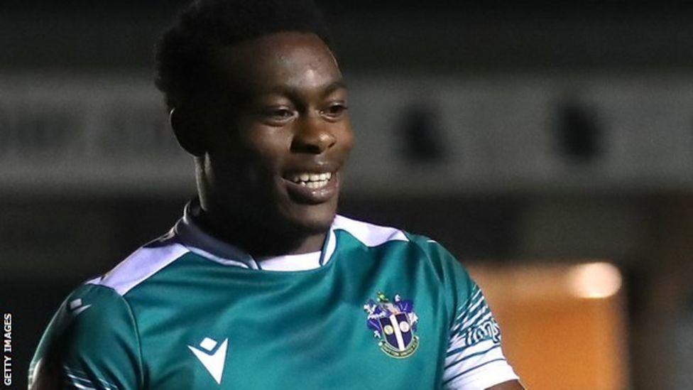 Isaac Olaofe: Sutton United re-sign Millwall striker on loan - BBC Sport