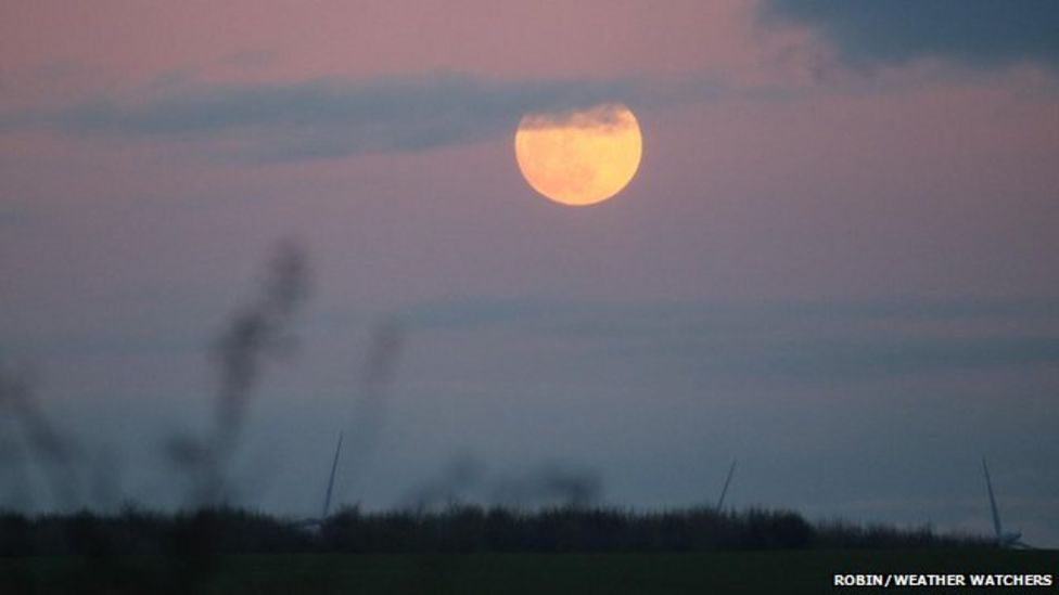 Gallery: Snow Moon - BBC Weather