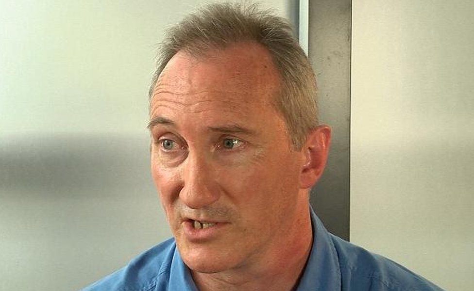 Illegal skin bleaching products on sale in Coventry - BBC News