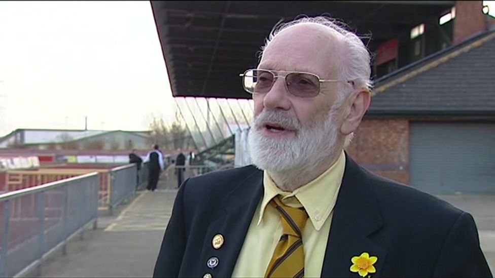 FA Cup: 'Newport v Man Utd not possible without my dad' - BBC News