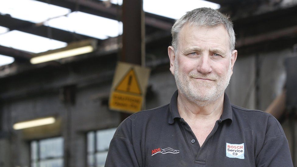 Pioneering cancer drug combination approved - BBC News