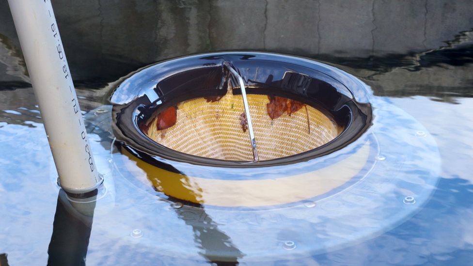 Whitehaven Harbour secures seventh 'sea bin' to capture plastic waste ...