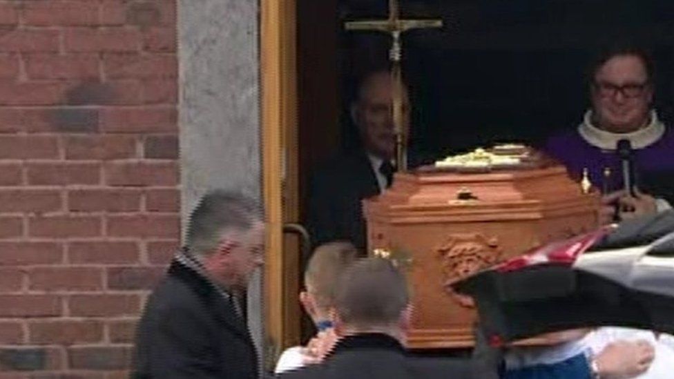 Stephen Carson funeral: Family's life 'torn apart by darkness' - BBC News