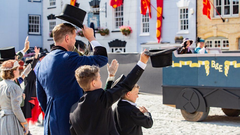 Axbridge Pageant returns for first time since 2010 after Covid delay ...