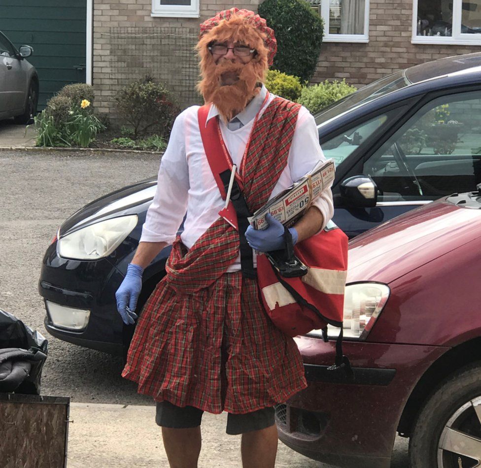 Postman 'brings joy' to Clevedon with unusual outfits - BBC News