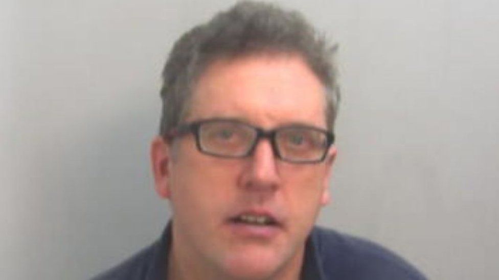 Fyfield: Driver who drove fatal crash van to scrapyard is jailed - BBC News