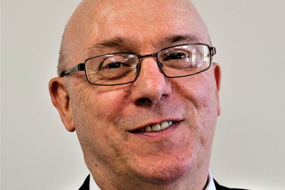 Teyrngedau i'r Cynghorydd Steffan ap Dafydd - BBC Cymru Fyw