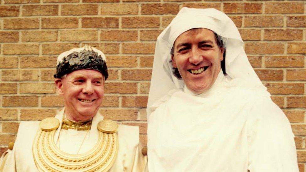 Steddfodau Hywel - BBC Cymru Fyw