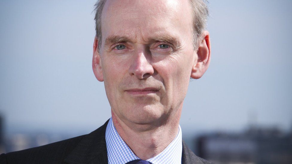 Does it ever make sense to ask for a pay cut? - BBC News