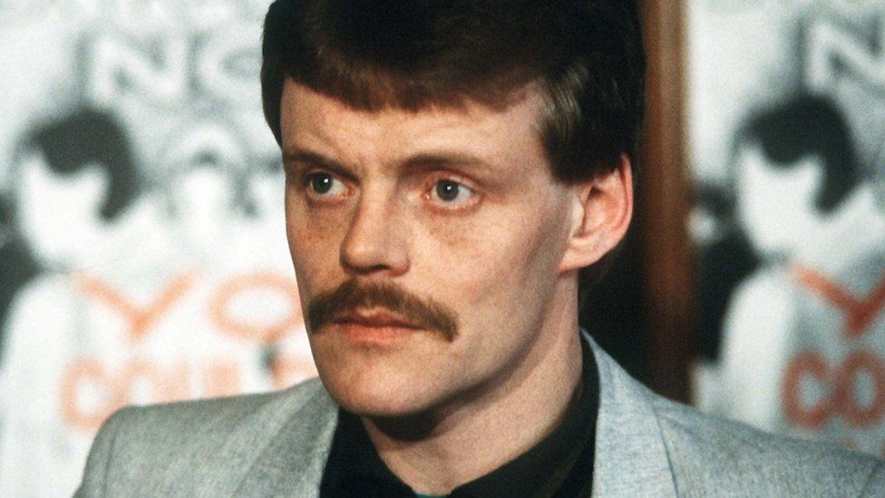 Ballymurphy inquest: Ex-IRA prisoner tells of Army shooting - BBC News