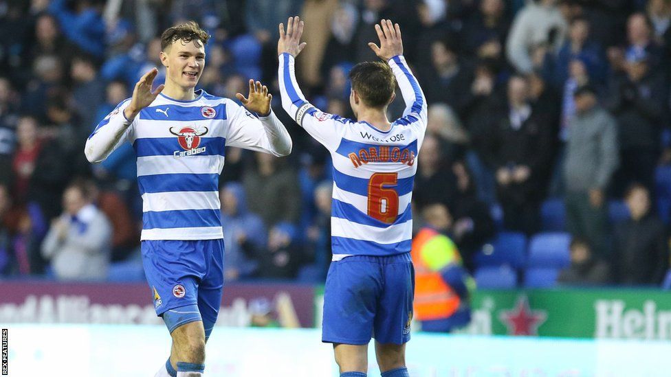 Jake Cooper: Reading defender keeping away from rave reviews - BBC Sport