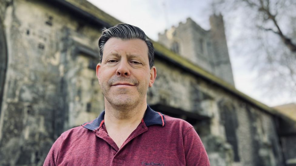 Frampton's church bells ring out after decades of silence - BBC News