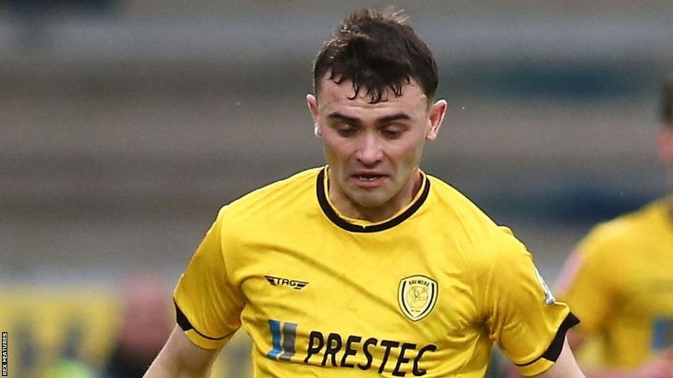 Jonny Smith: Wigan Athletic sign winger from Burton Albion - BBC Sport