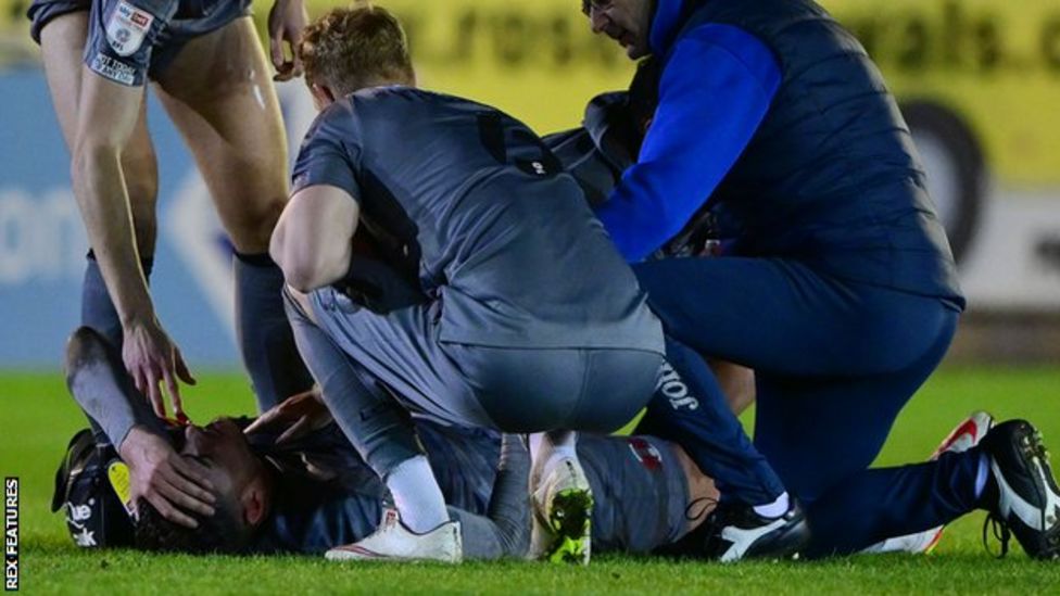 Dan Happe: Leyton Orient defender to have surgery after knee injury ...