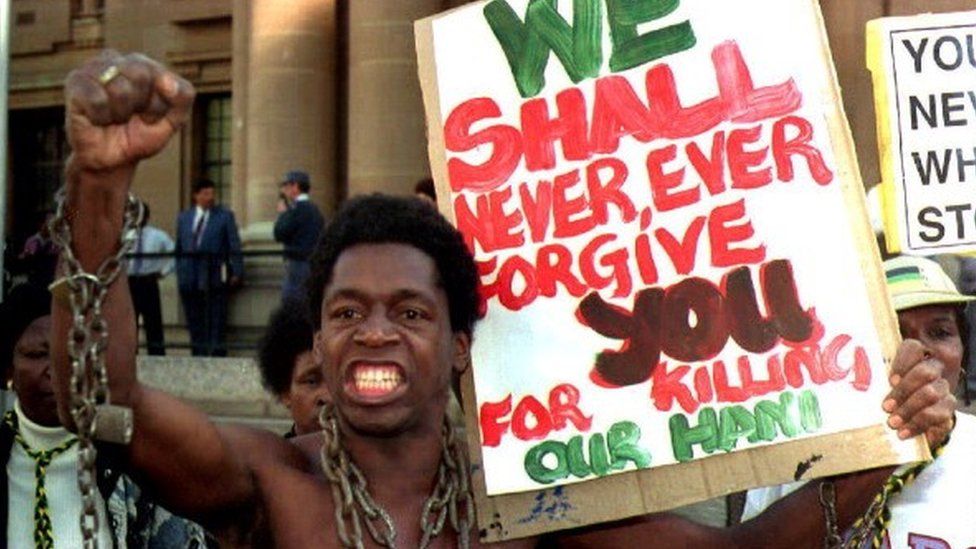 Chris Hani's killer Janusz Walus given parole in South Africa - BBC News