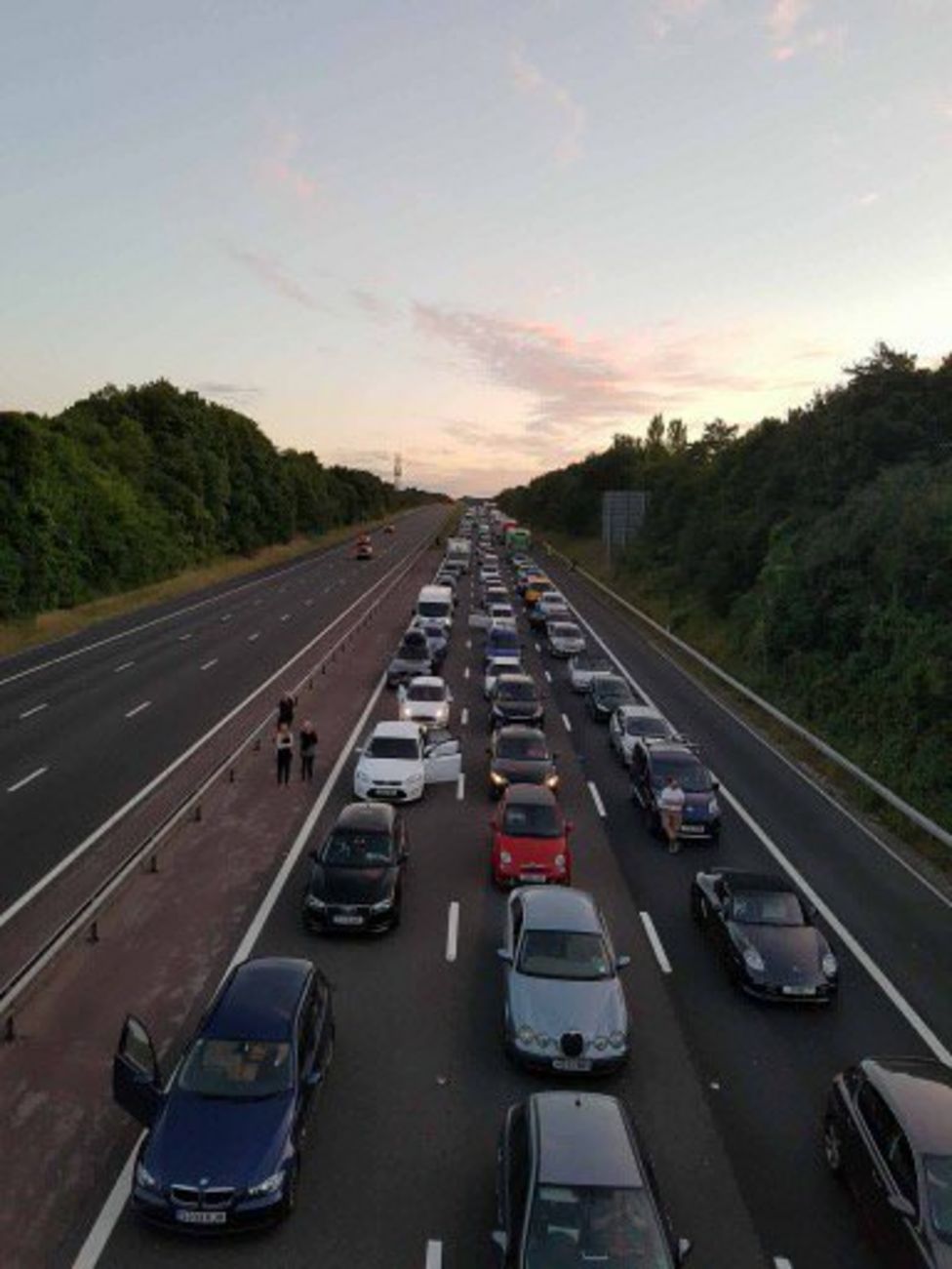 M3 motorway reopens after crash forced 12-hour closure - BBC News