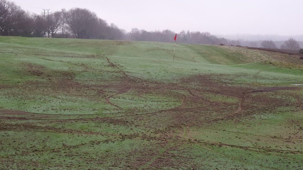Famous Nottinghamshire golf course damaged by bikes - BBC News