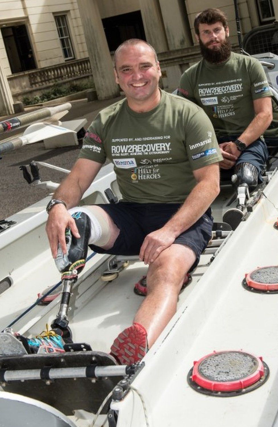 Row2Recovery injured veterans start Atlantic rowing challenge - BBC News