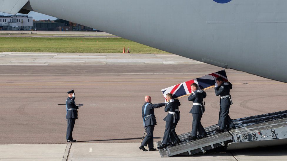 Bodies of RAF airmen Geraint Roberts and Alan Scott repatriated - BBC News