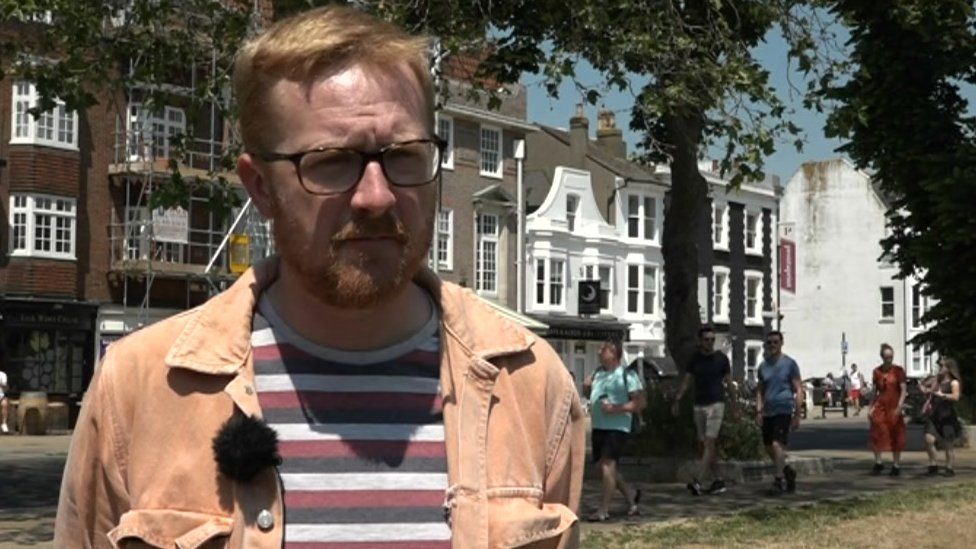 Police investigate deaths at Royal Sussex County Hospital - BBC News