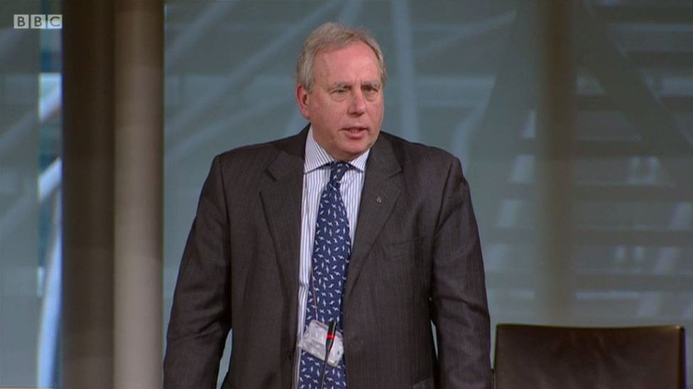 Dennis Robertson clarifies 'no North Sea crisis' remarks - BBC News