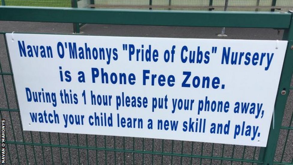 GAA club Navan O'Mahonys bans parents from using mobiles - BBC Sport